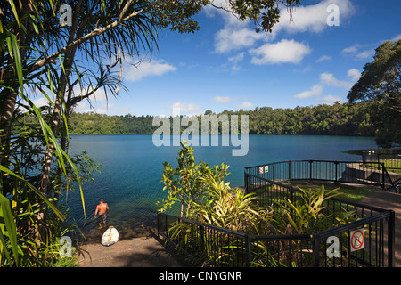Lake Eacham, Australia, Queensland, Atherton Tablelands, Crater Lakes ...