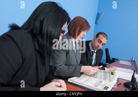 Magistrates' sitting on the Bench Stock Photo - Alamy