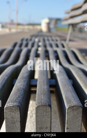 Wavey Bench on Great Yarmouth Seafront Stock Photo - Alamy