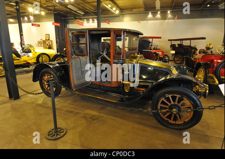 1912 Renault 2 seater vintage classic car Stock Photo: 8322895 - Alamy