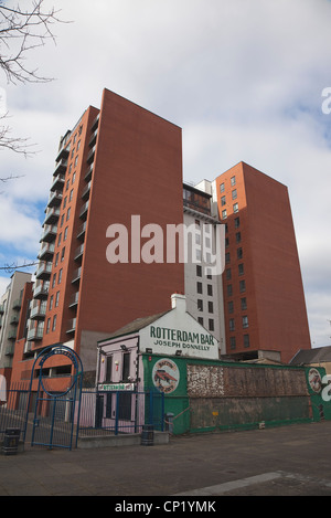 Ireland, North, Belfast, Clarendon Dock, Barrow Square, Rotterdam Bar ...