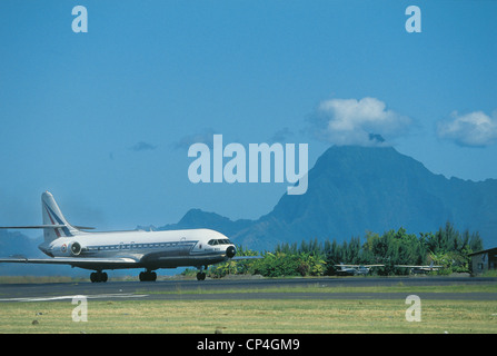 Fa'a' International Airport (French Polynesia), June 2013: Customs ...