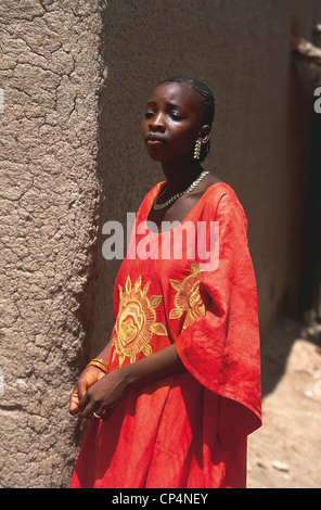 portrait of a young woman from Mali, Mali Stock Photo - Alamy