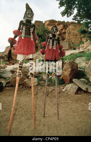 Mali - Sacred Dance of the Dogon masks, with stilts Stock Photo - Alamy