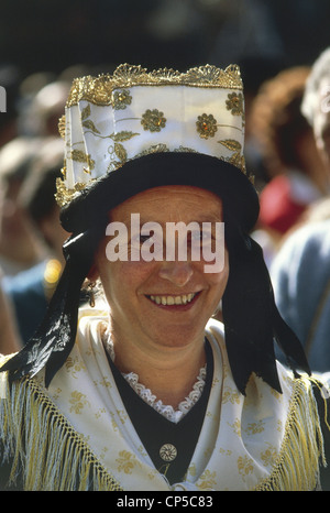 Piedmont - Valsesia - Alagna Valsesia (VC). Meeting Walser woman in ...
