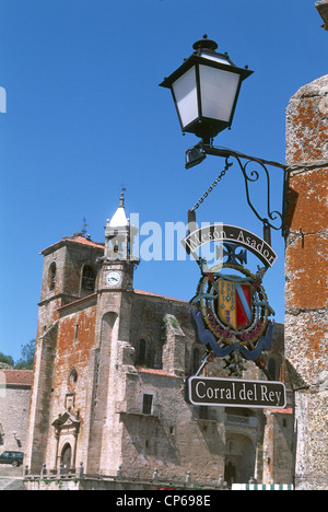 Trujillo, Extremadura, Spain. The Corral del Rey restaurant in a corner ...