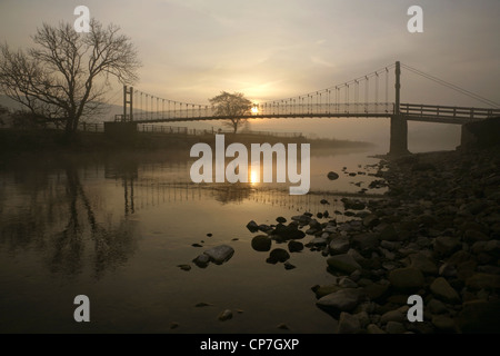 Suspension bridge over the River Swale near Reeth, Swaledale, Yorkshire ...