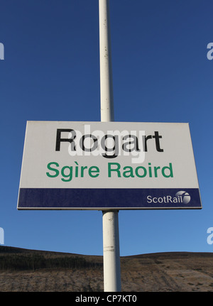 Bilingual sign at Rogart railway station Scotland March 2012 Stock ...