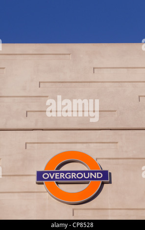 London overground sign, Hoxton Stock Photo: 108898794 - Alamy