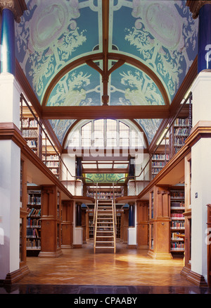 Library in Newnham College Cambridge England Stock Photo - Alamy