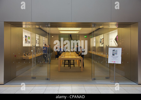 The Apple store in Milton Keynes, England Stock Photo - Alamy