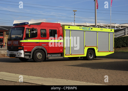 london fire brigade fru vehicle and firemen at three light callout ...