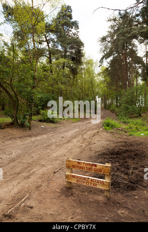 No parking Emergency access road sign Stock Photo - Alamy