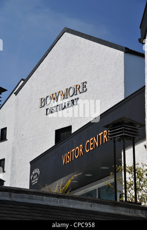 Bowmore Distillery, in Bowmore town centre, Islay, Inner Hebrides ...