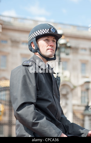 Metropolitan mounted police officer, London, England, U.K Stock Photo ...