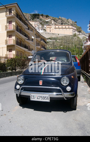 Fiat 500 car classic small Italian Stock Photo - Alamy