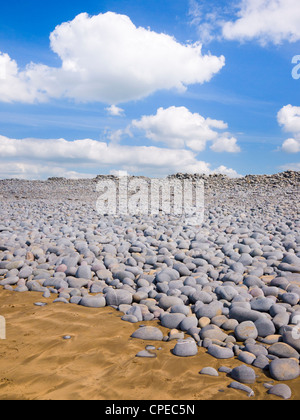 Pebble ridge at Westward Ho!, Devon, UK Stock Photo - Alamy