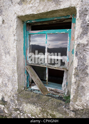 Window in an Uninhabited Croft House, Isle of Lewis Stock Photo - Alamy