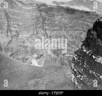 Volcano Crater - Mt. Vesuvius in Italy Stock Photo - Alamy