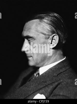 Leonhard Frank (1882-1961), a German writer, with his novel "Die ...