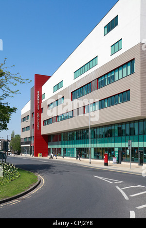 Barnsley College main campus, Barnsley, South Yorkshire, England, UK ...