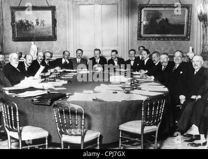 The Second Hague Conference, 1930 - Departure of the German delegation ...