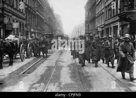 Government troops during the Spartacus uprising in Berlin, 1919 Stock ...