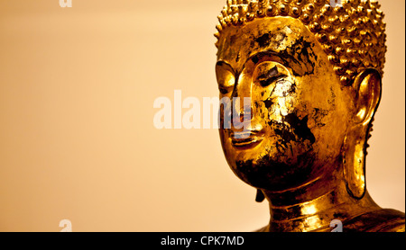 Iconic image of a classical Buddha figure Stock Photo - Alamy
