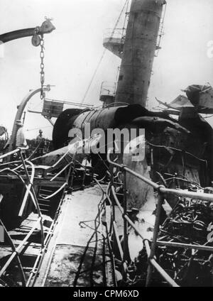 Wreck of the cruiser 'Koenigsberg', 1915 Stock Photo - Alamy
