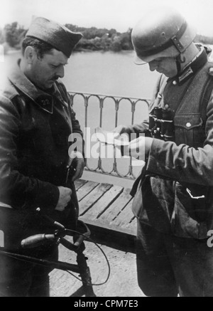 French positions along the demarcation line to Vichy France, 1941 Stock ...