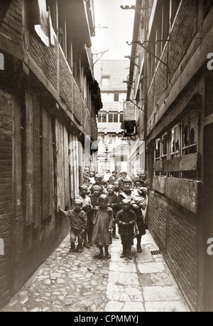 Demolition of old building. Front view Stock Photo - Alamy