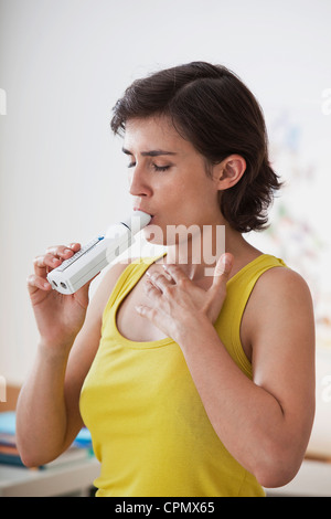 BREATHING, SPIROMETRY IN A WOMAN Stock Photo - Alamy