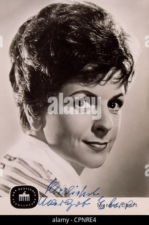 Ebert, Margot, 8.6.1926 - 26.6.2009, German actress, half length ...