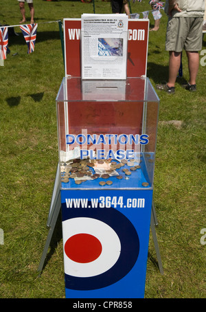 Blue tit, Chipping, Preston, Lancashire, UK Stock Photo - Alamy