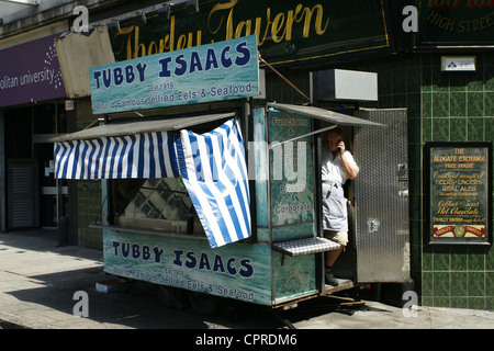 Tubby Isaacs Jellied Eels & Seafood stall, Whitechapel, London Stock ...