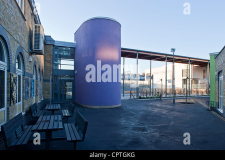 Inner City School building Stock Photo - Alamy
