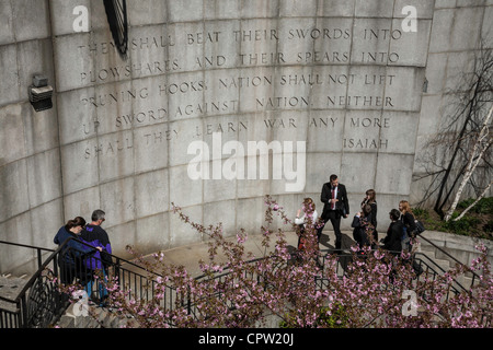 Sharansky Steps, Ralph Bunche Park From Tudor City, NYC Stock Photo - Alamy