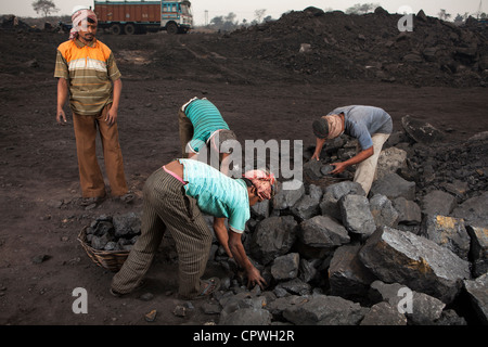 Man work in coal mine , Jharia, Dhanbad, Jharkhand, India Stock Photo ...