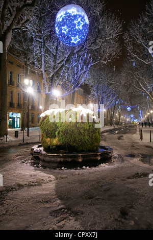 The Cours Mirabeau at night , Aix-en-Provence, France Stock Photo - Alamy