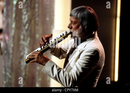 RAY CONNIFF (1916-2002) US bandleader with his third wife Vera and ...