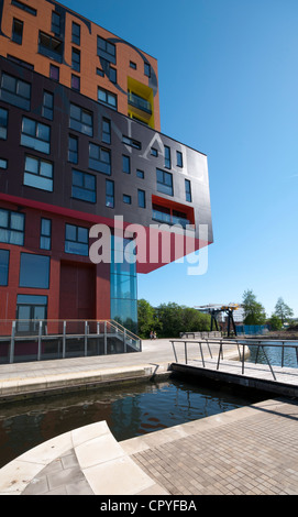 The Chips building, by Will Alsop, beside the New Islington arm of the ...