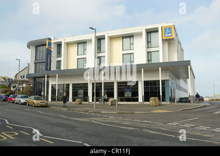 Aldi store front with cars in car park outside supermarket selling at ...