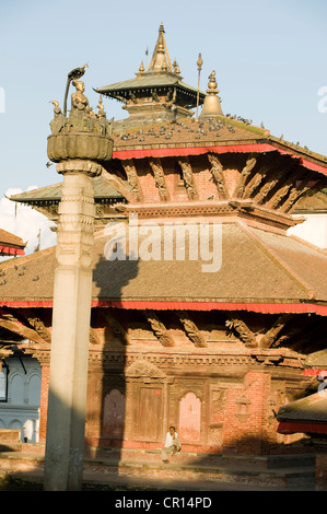 Nepal, Kathmandu, Durbar Square, King Pratap Malla statue, temples ...