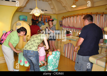 Families enjoy Minnie Mouse's delightfully colorful kitchen at ...