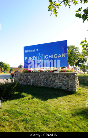 Welcome to Michigan Sign at State Border Stock Photo: 1209343 - Alamy