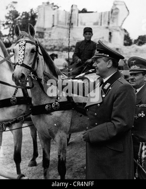 Rosenberg, Alfred, 13.1.1893 - 16.10.1946, German politician (NSDAP ...