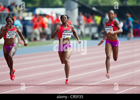 Francena McCorory (USA)-C winner with Noviene Williams-Mills (JAM)-L ...