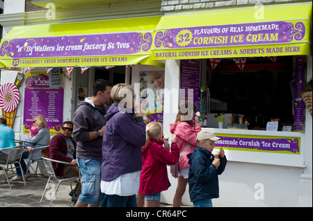 Ice Cream Stand, St Ives Cornwall, UK Stock Photo - Alamy