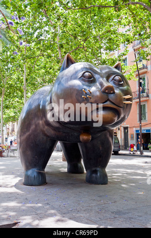 THE CAT BY FERNANDO BOTERO, RAMBLA DEL RAVAL, BARCELONA, SPAIN Stock ...