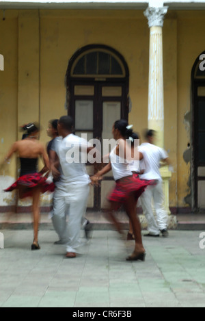 Cuban salsa dancers traditional colonial building dancing, Santiago de ...